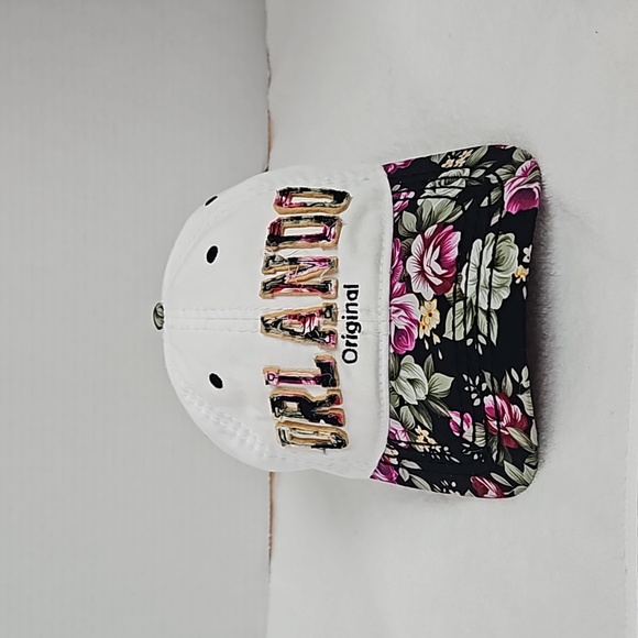 Robin Ruth | Accessories | Robin Ruth Womens Tropical Floral Orlando ...